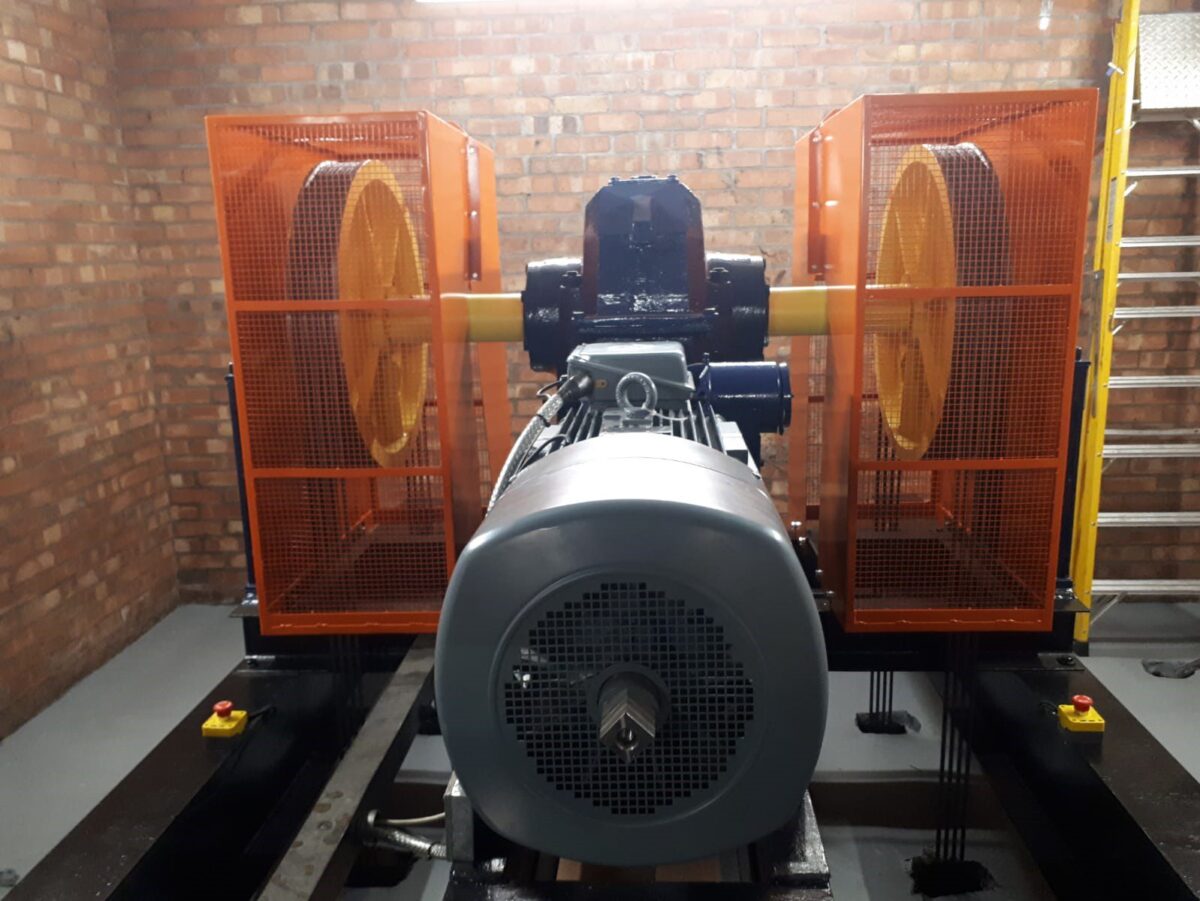 Guide To Hydraulic Or Traction Lifts | Sheridan Lifts